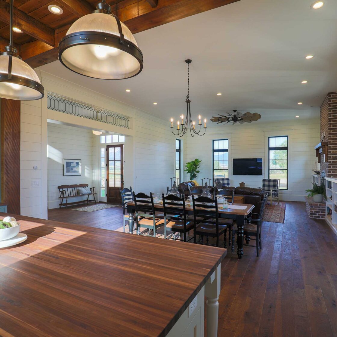 B - People’s Choice Award - Peterson Builders