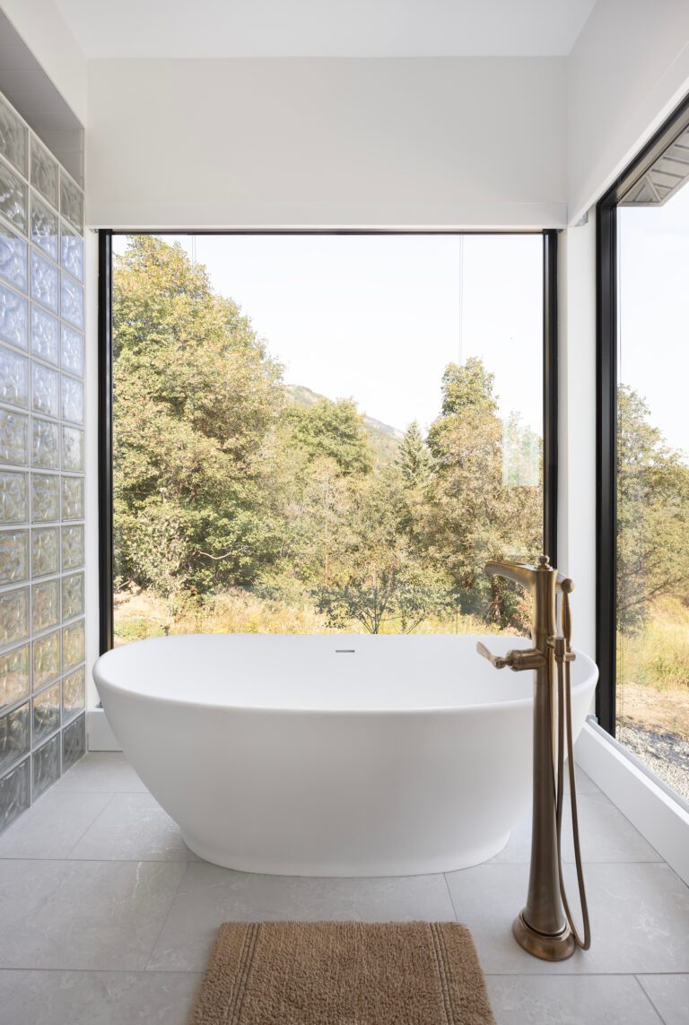 A Guide to Bathtub Styles | Peterson Builders